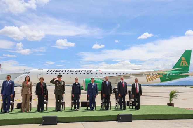 #Video: Sheinbaum y Delfina reciben primer avión Embraer de Mexicana de Aviación en el AIFA